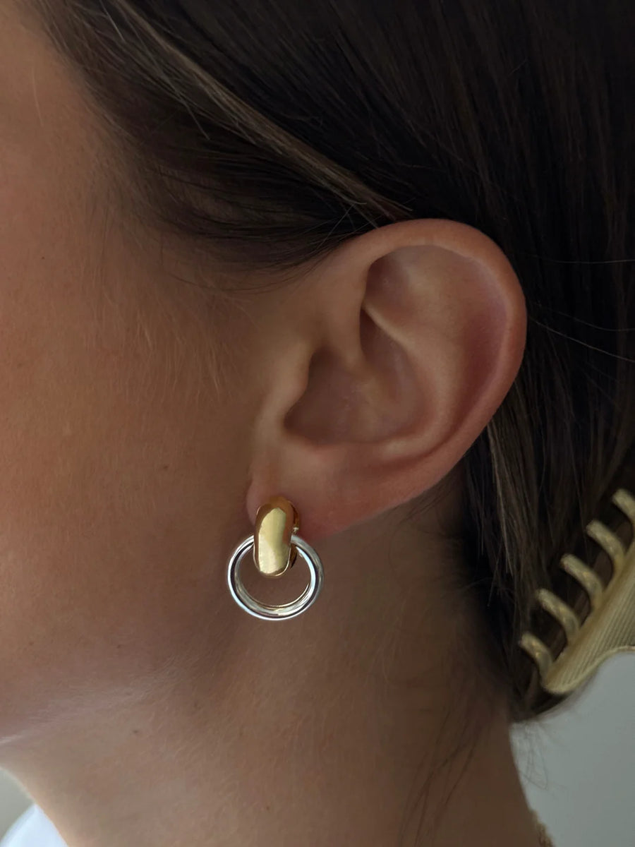 Two-Toned Georgie Hoops – Peacocks & Pearls Lexington