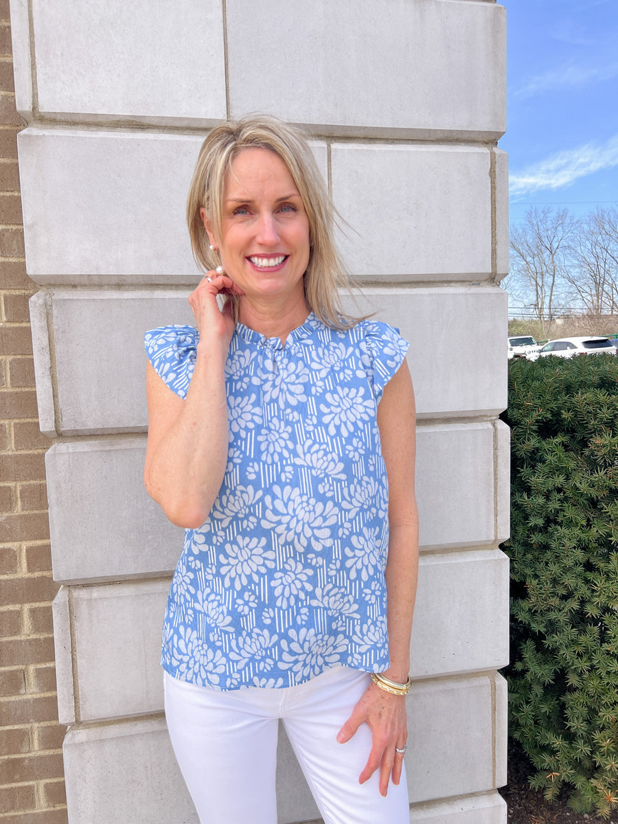 Blue Bloom Flutter Slv Top – Peacocks & Pearls Lexington